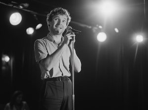 Stand-up : définition et caractéristiques